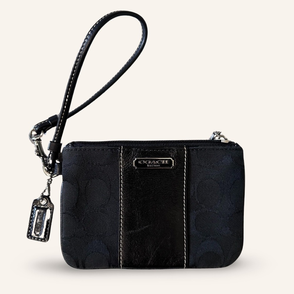 Coach Signature Wristlet Wallet - Gem